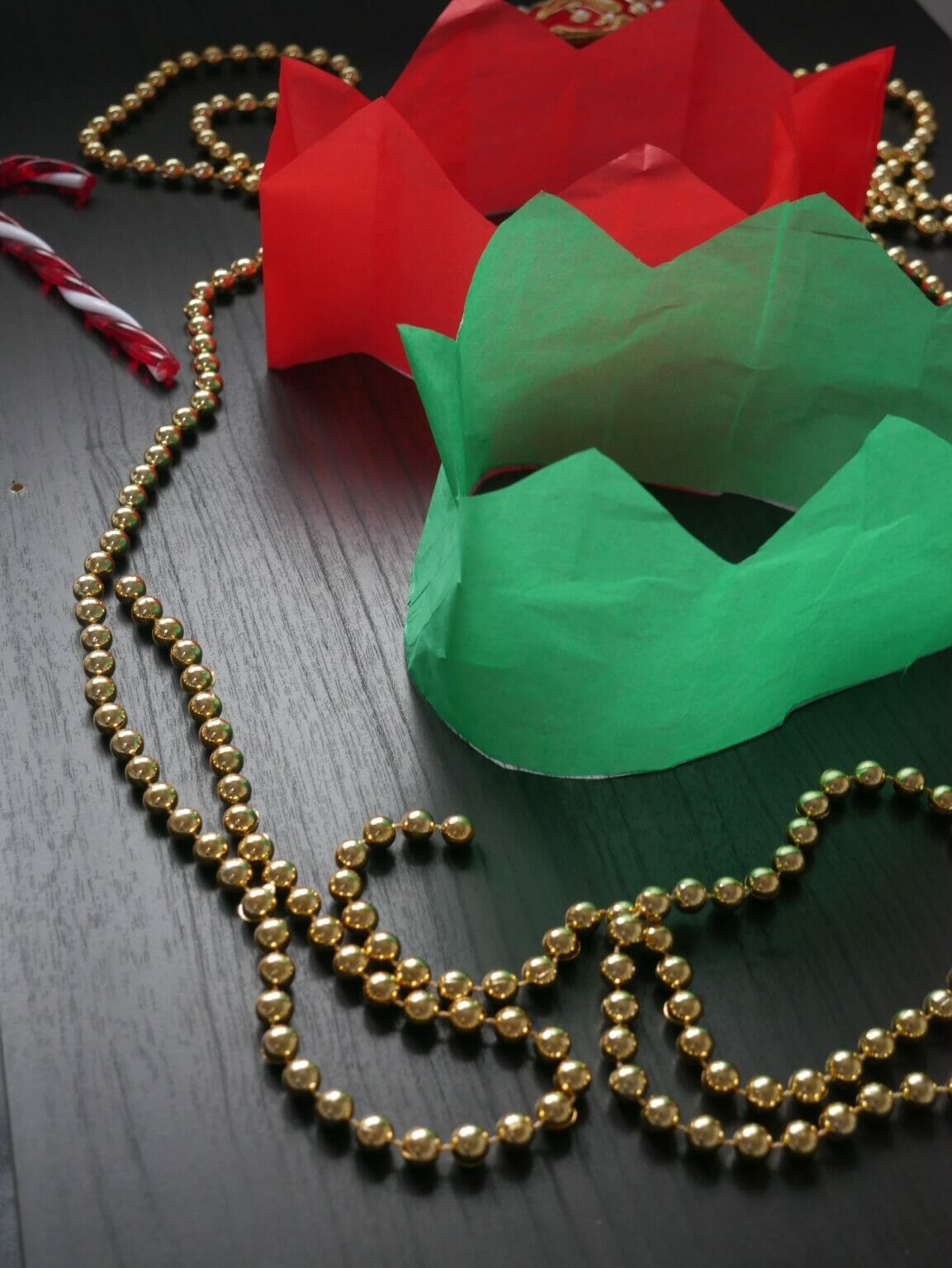 How to Make Homemade Christmas Crowns (easy!) - girl gone london