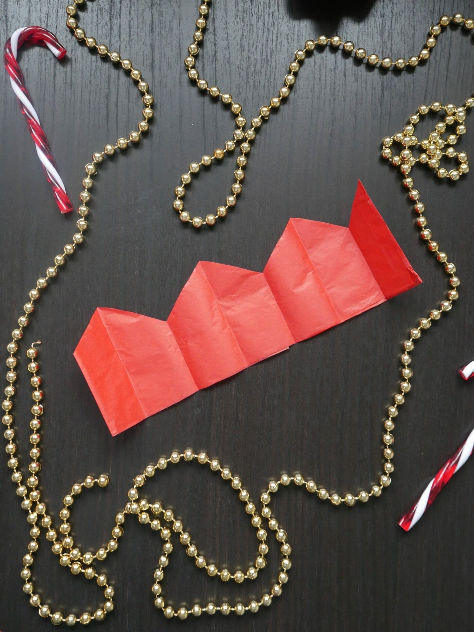 How to Make Homemade Christmas Crowns (easy!) - girl gone london