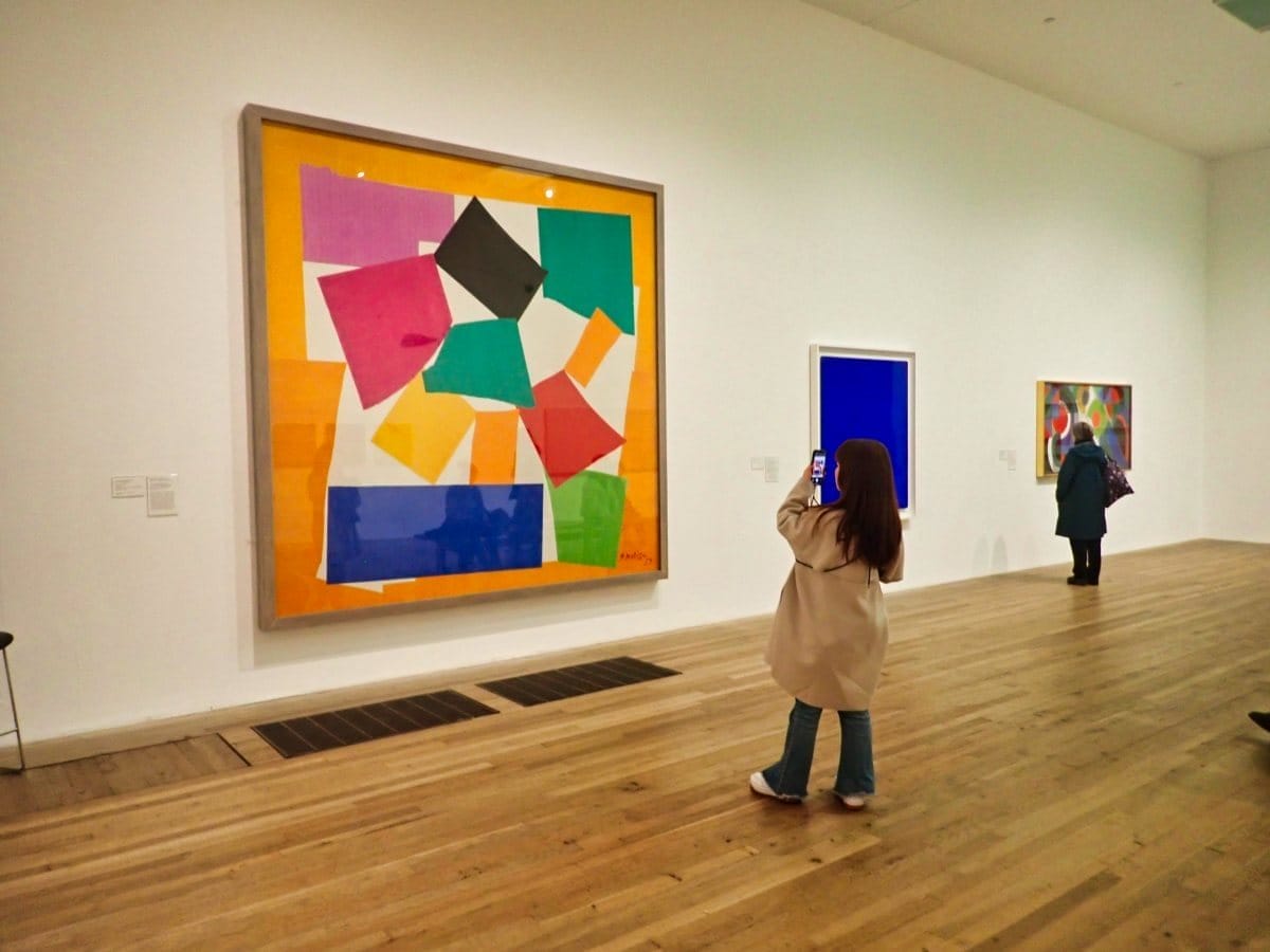 A Visitor's Guide to Tate Modern (by a local!) - girl gone london